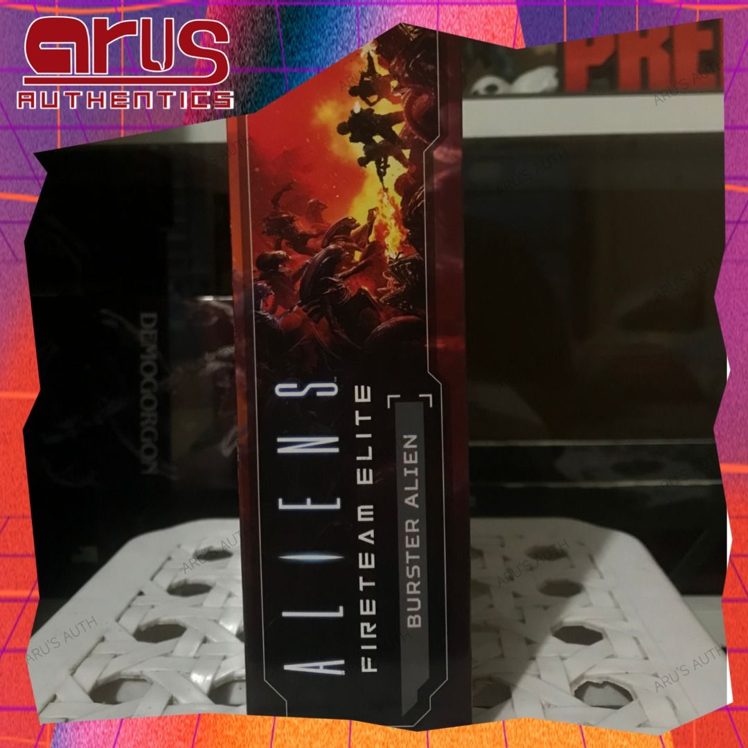 NECA - Aliens Fireteam Elite Burster Alien 7" Scale Action Figure ...