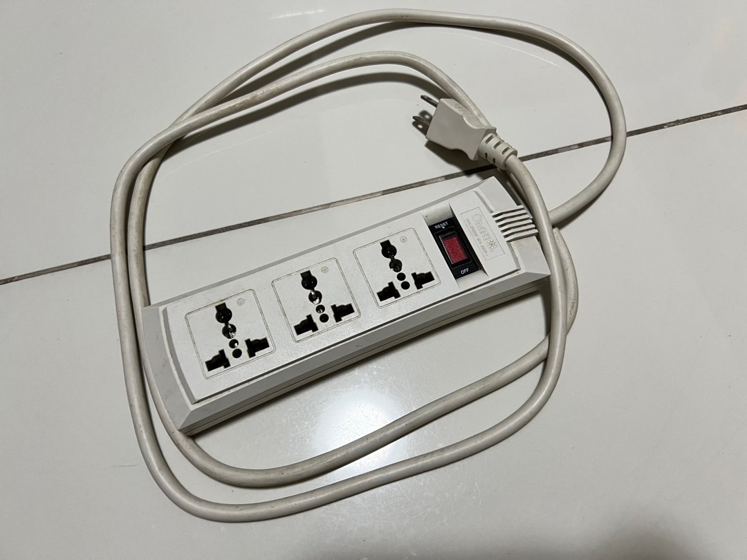 Omni Universal Outlet Extension Cord 3 Gang with Switch, TV & Home ...
