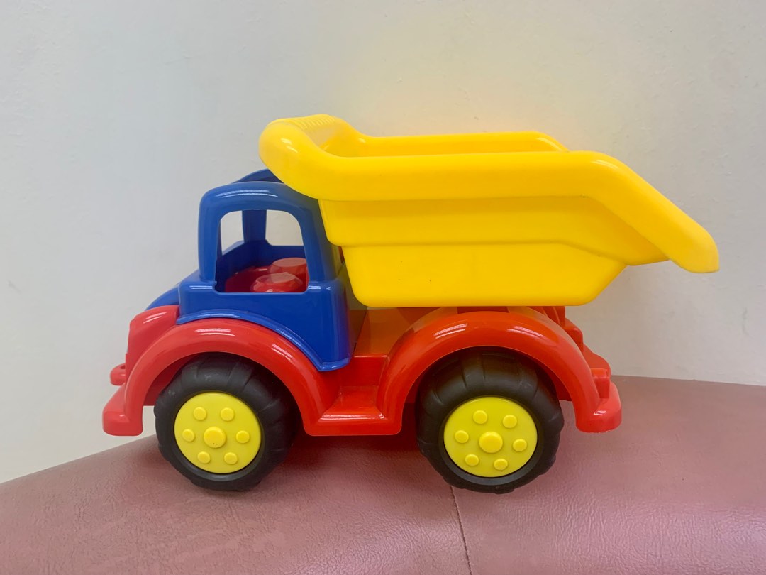 Plastic Dump Truck toy, Hobbies & Toys, Toys & Games on Carousell