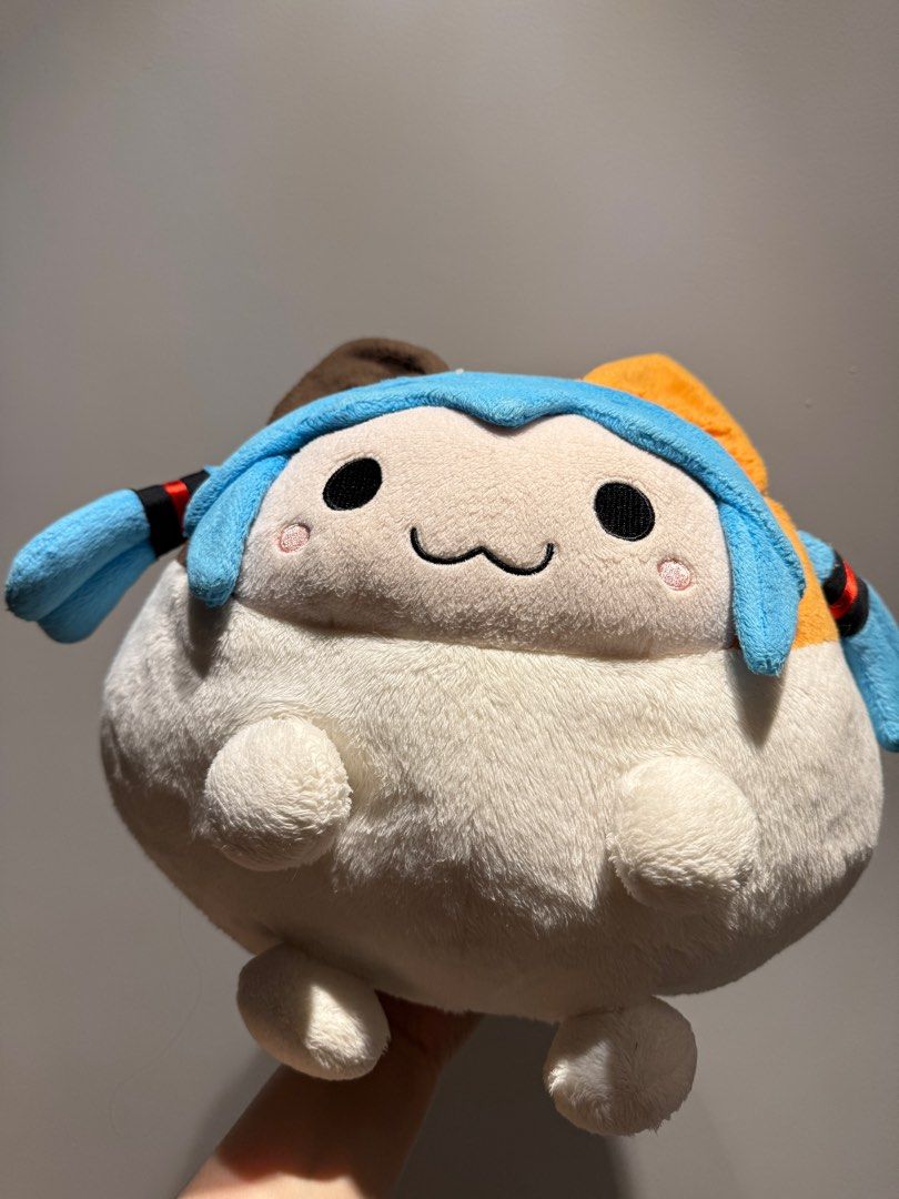 Rare Hatsune Miku HappyKuji Marukunaru Tissue Box Cover Plush, Hobbies ...