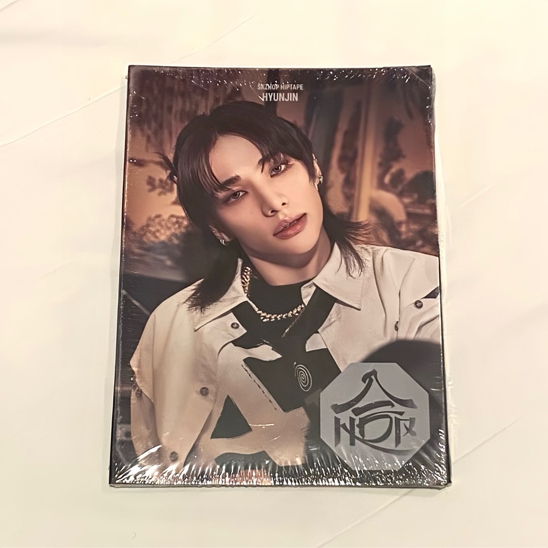 Stray Kids Hyunjin Hop Album Accordion Ver, Hobbies & Toys ...