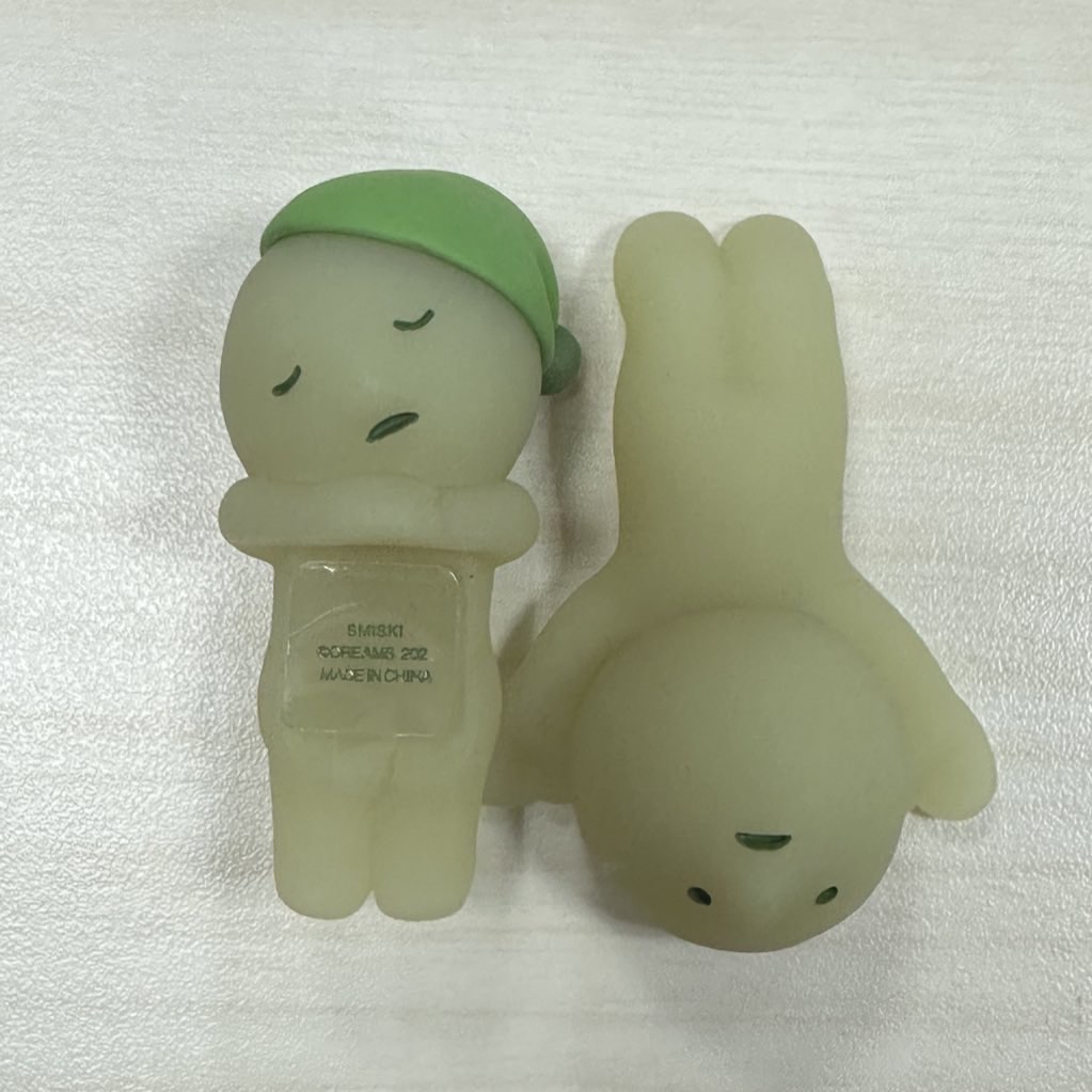 wts/lfb smiski hippers dozing & upside down, Hobbies & Toys, Toys ...