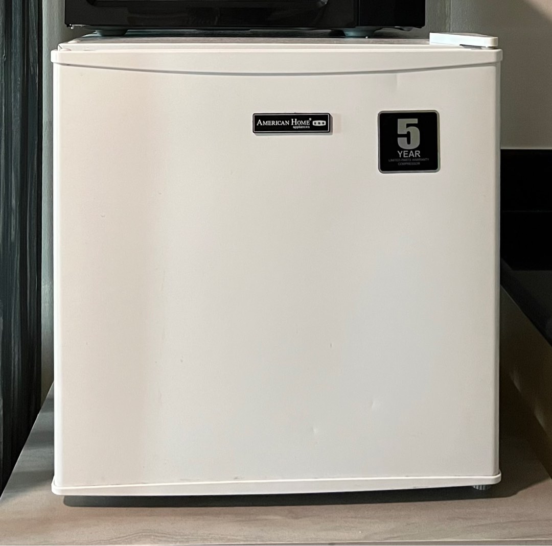 American Home Bar refrigerator/mini ref, TV & Home Appliances, Kitchen ...
