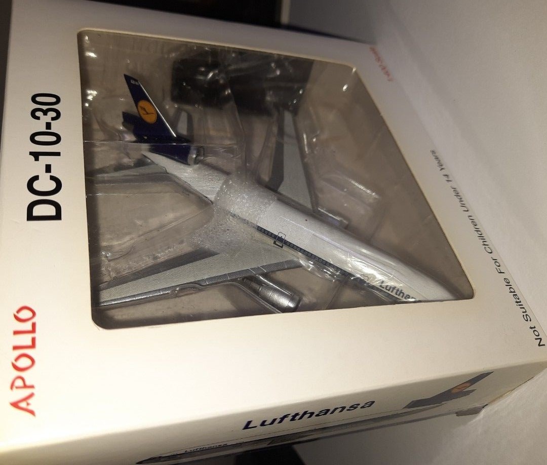 APOLLO Lufthansa DC-10-30 scale model, Hobbies & Toys, Memorabilia ...
