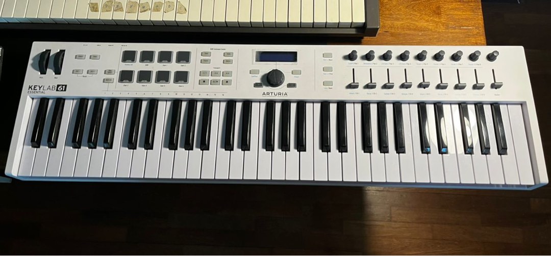 Arturia Keylab Essential 61 Midi Keyboard MK2, Hobbies & Toys, Music ...