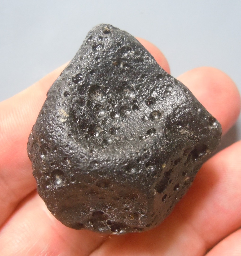Big Philippinite Tektite - From Meteorite Impact, Hobbies & Toys ...