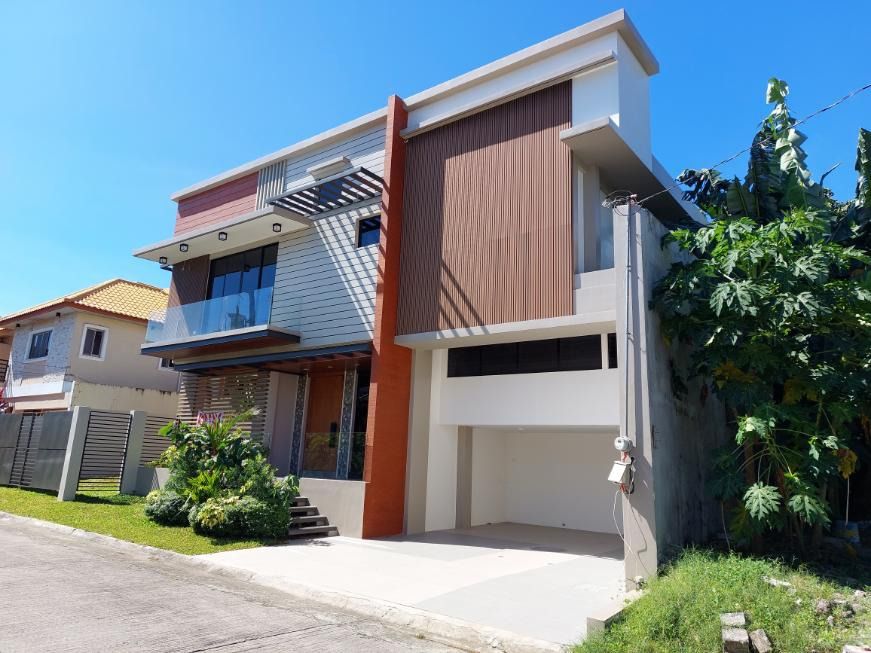 Brand New 4 Bedroom House in BF Homes HEVA Enclave For Sale (ARVIT 001 ...