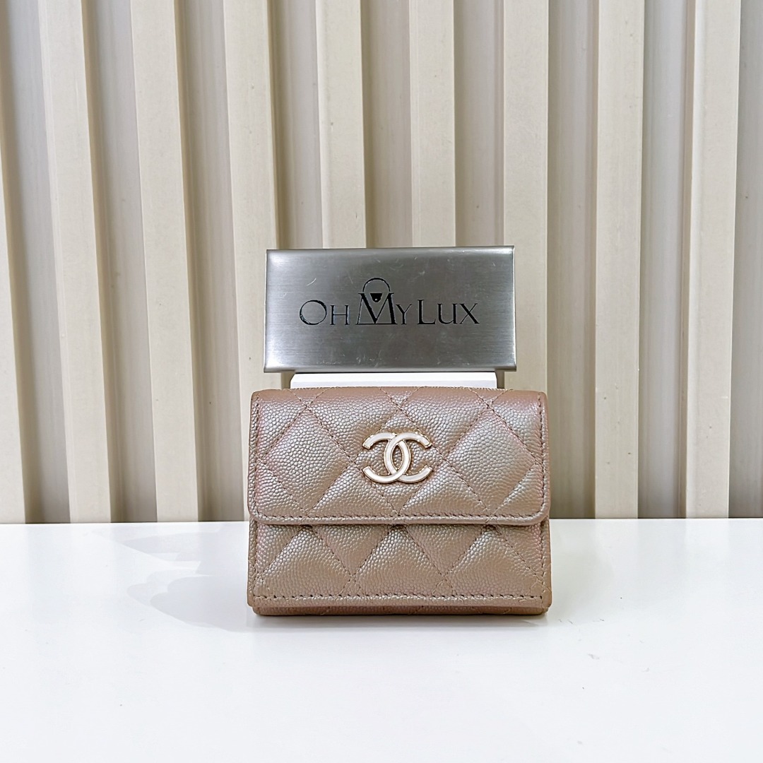 Chanel Irisdescent Caviar Flap Wallet, Luxury, Bags & Wallets on Carousell