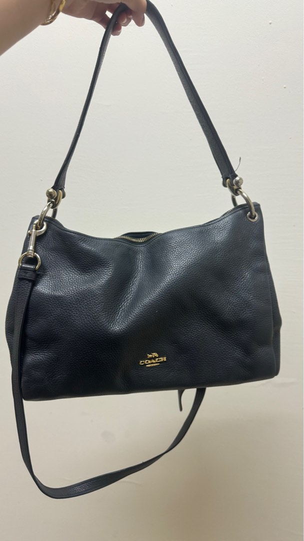 coach bag, Women's Fashion, Bags & Wallets, Shoulder Bags on Carousell