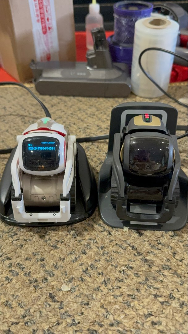 Cozmo , vector, Hobbies & Toys, Toys & Games on Carousell