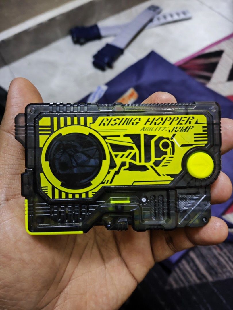 Dx progrise key rising hopper kamen rider zero one, Hobbies & Toys ...