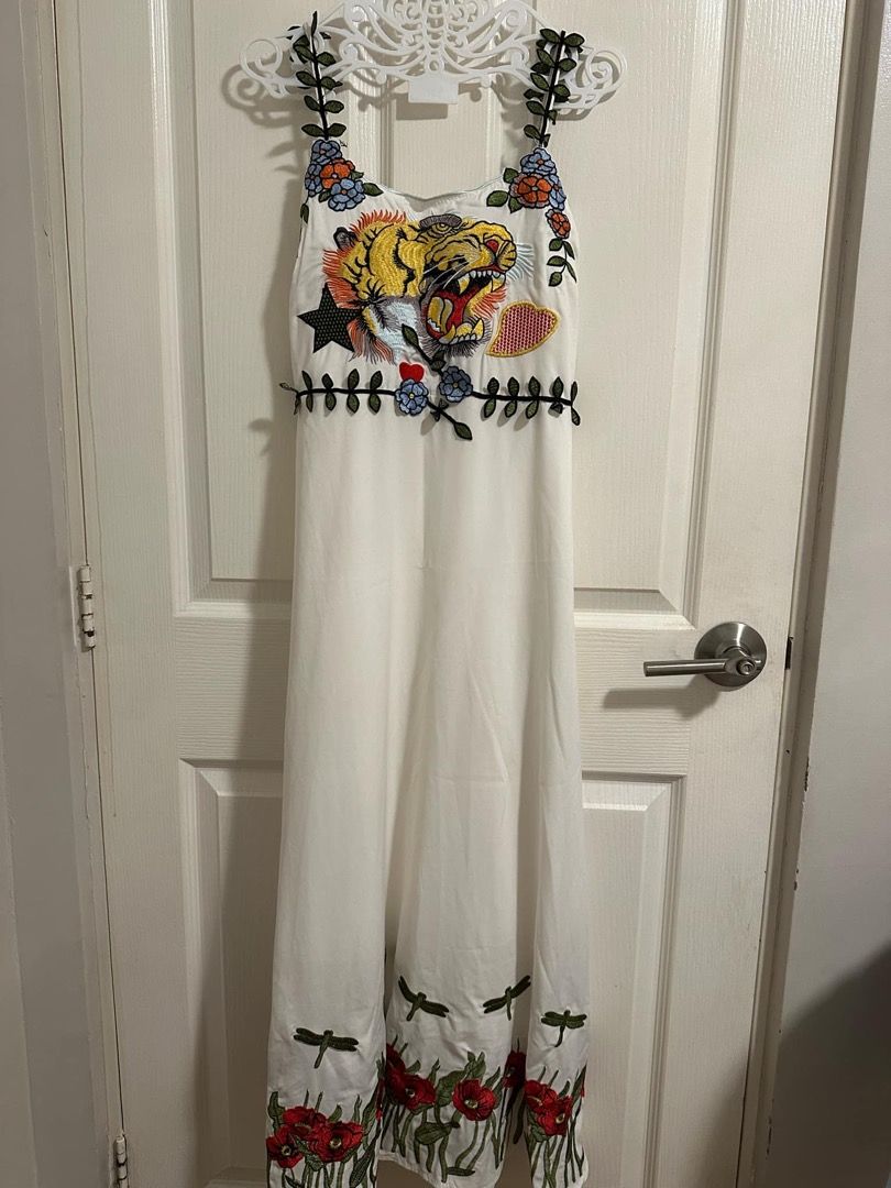 Gucci Margot Robbie Tiger Embroided Red Carpet Dress, Luxury, Apparel ...