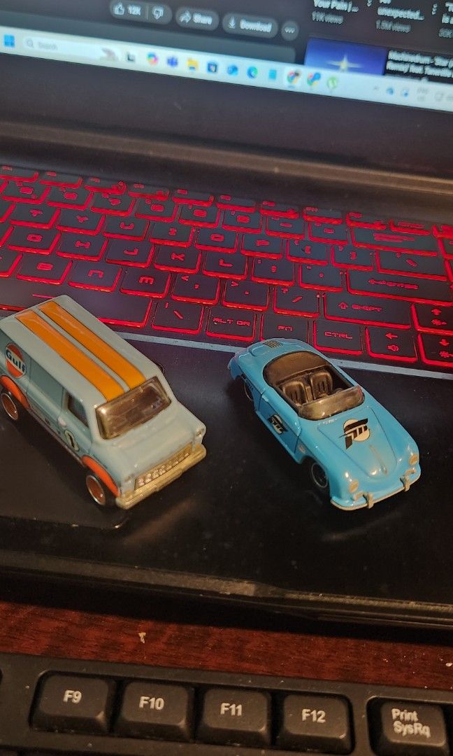 HW Premium - Ford Supervan and Porsche (chrome defect), Hobbies & Toys ...