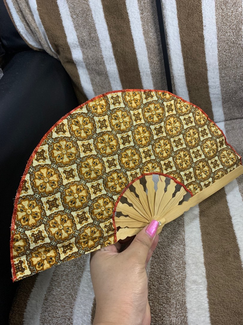 Japanese cute abaniko, Women's Fashion, Watches & Accessories, Other ...