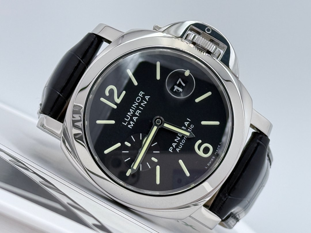 Panerai Luminor Marina 44mm PAM104, Luxury, Watches on Carousell