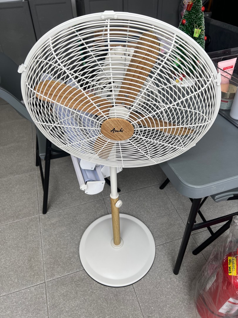 Pre loved asahi electric fan, Furniture & Home Living, Lighting & Fans ...