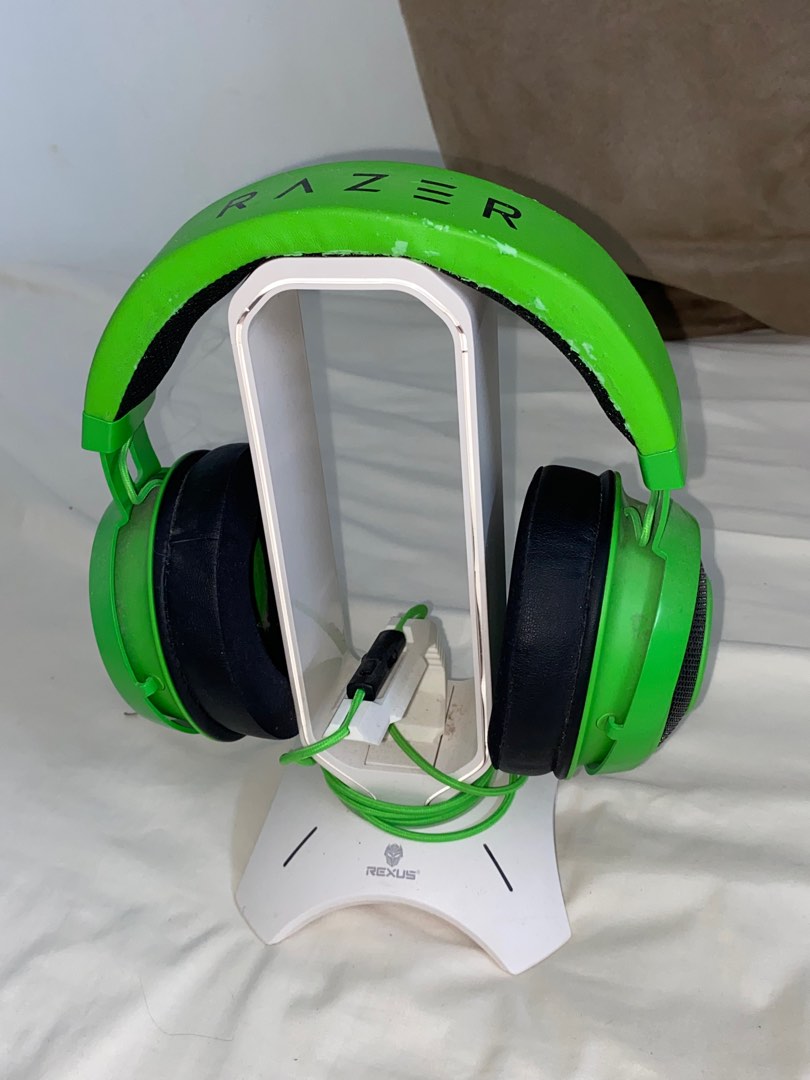 Razor Kraken 7.1 V2 with stand, Audio, Headphones & Headsets on Carousell