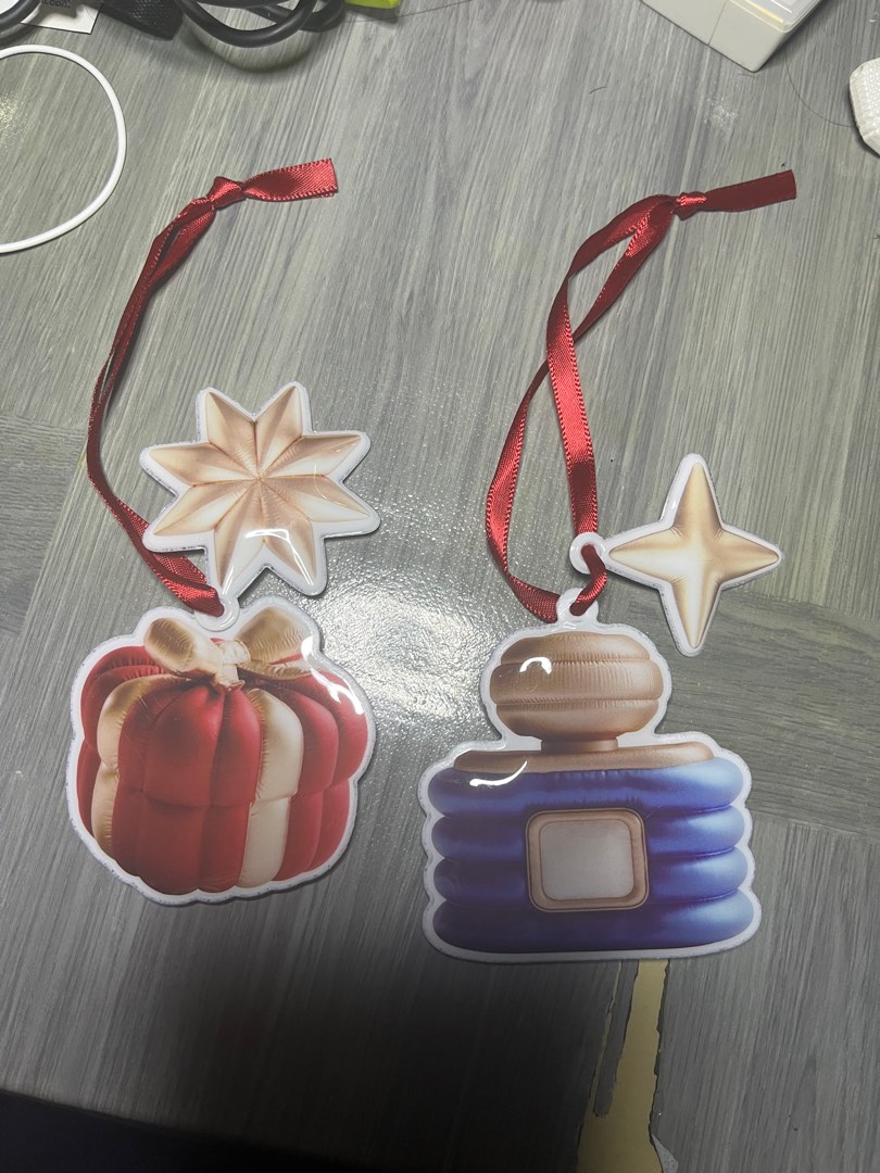 Sephora Inflatable Glossy Gummy Filled PVC Plastic Label Gift Tag ...