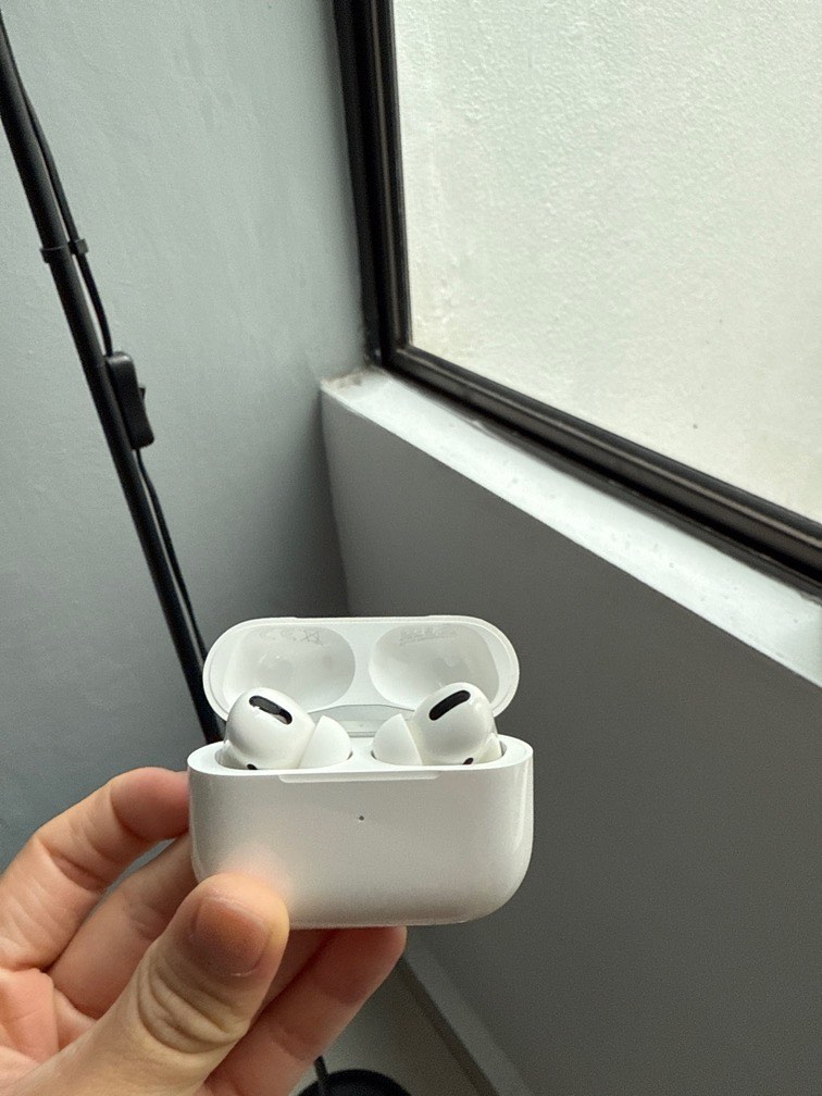 AirPods Pro (First generation), Audio, Earphones on Carousell