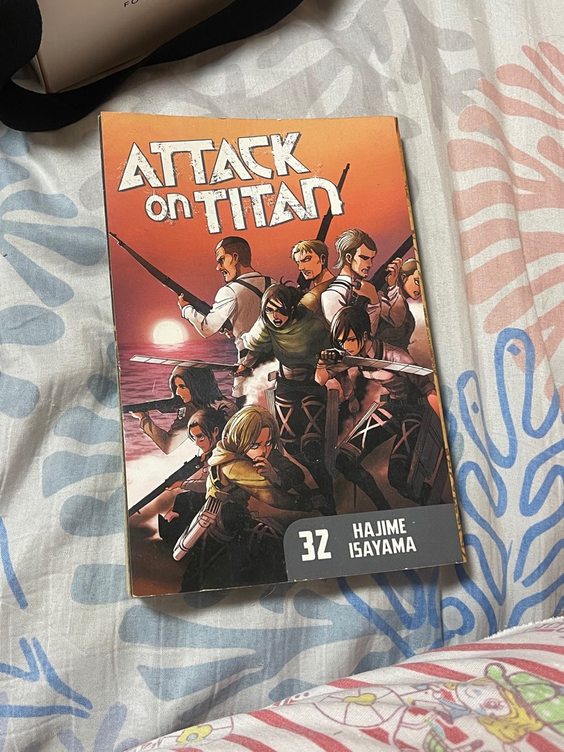 Attack on titan ( aot ) volume 32, Hobbies & Toys, Books & Magazines ...