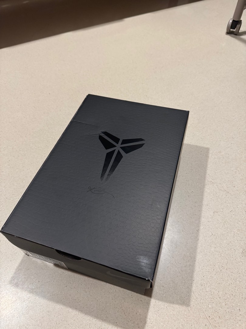 BNIB Kobe VII Protro US10.5, Men's Fashion, Footwear, Sneakers on Carousell