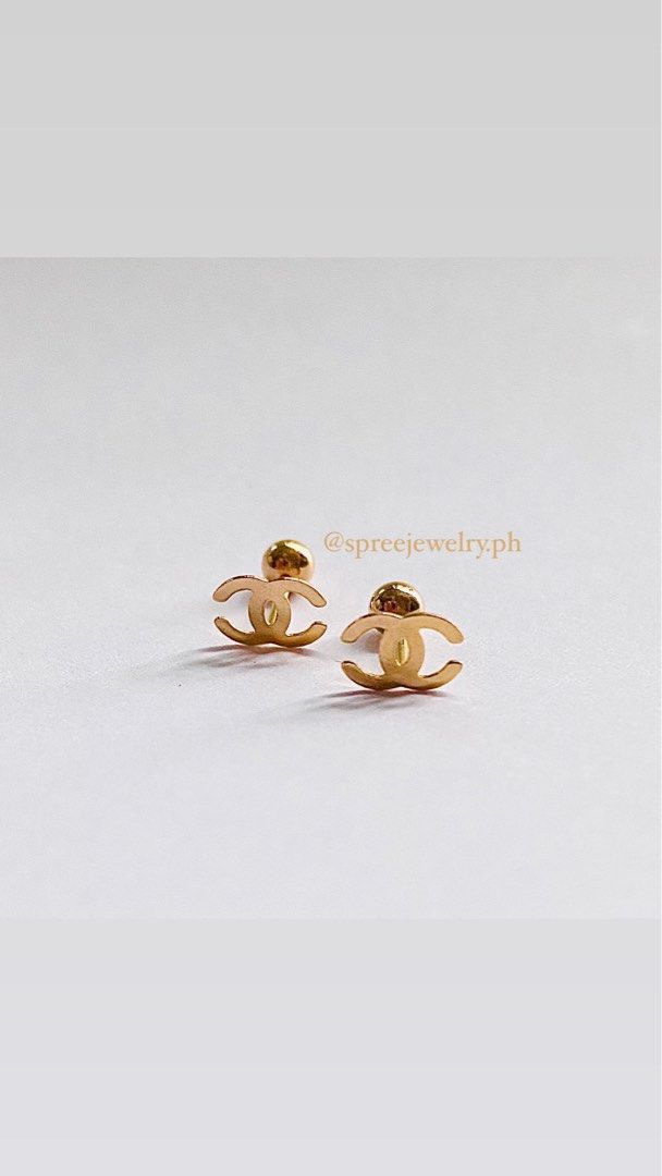 Chanel cc piercing / baby de roscas / screw type earrings in 18k gold ...