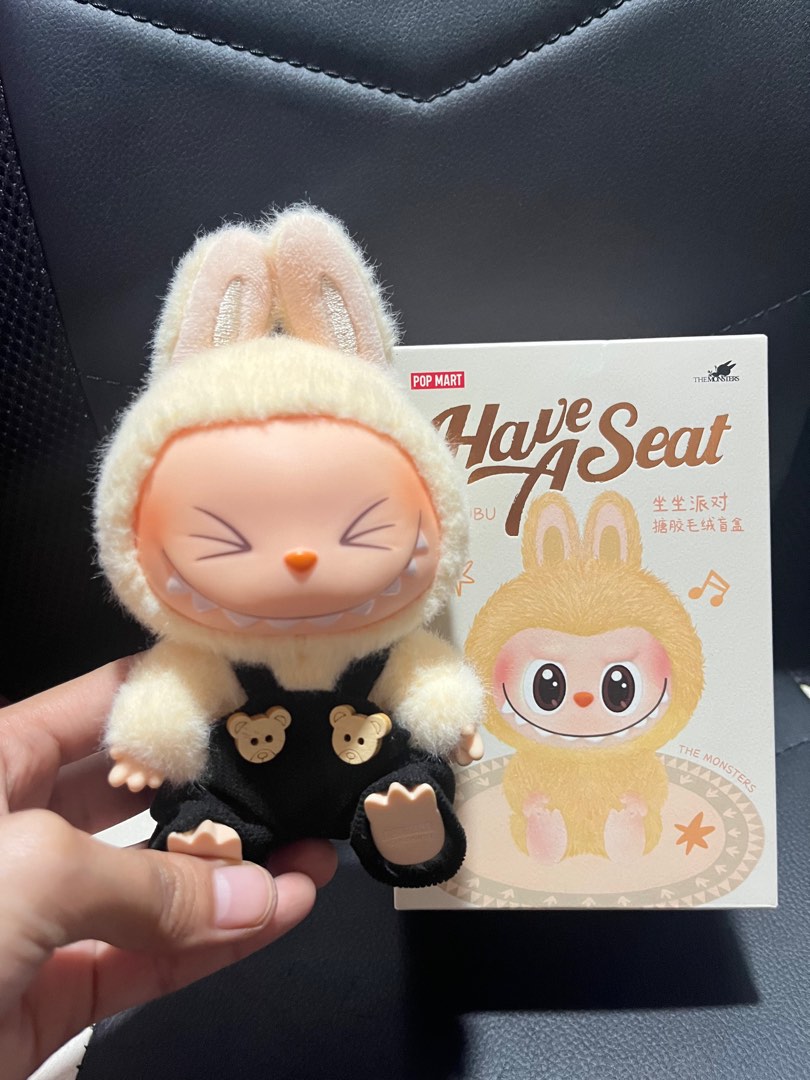 Labubu Sisi (orig), Hobbies & Toys, Toys & Games on Carousell