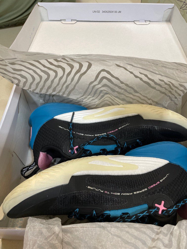 Li ling speed series basketball shoes, 男裝, 鞋, 波鞋 - Carousell