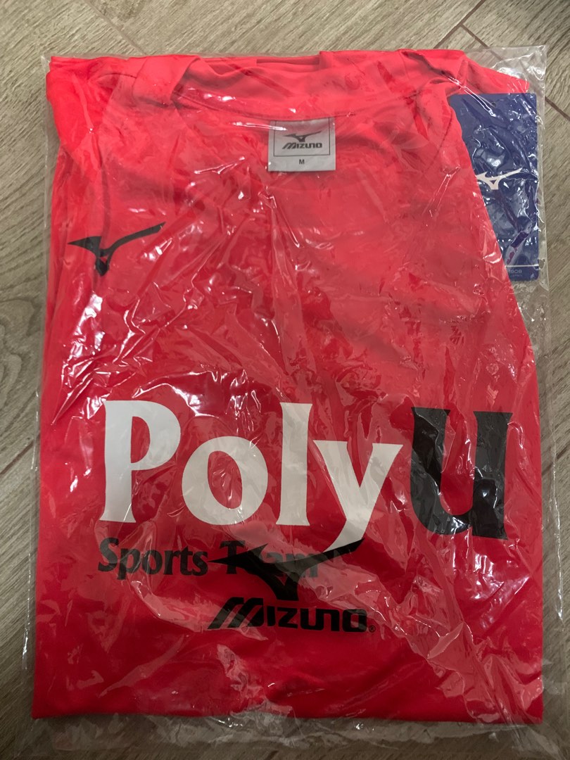 Nike Polyu T-shirt, 男裝, 運動服裝 - Carousell