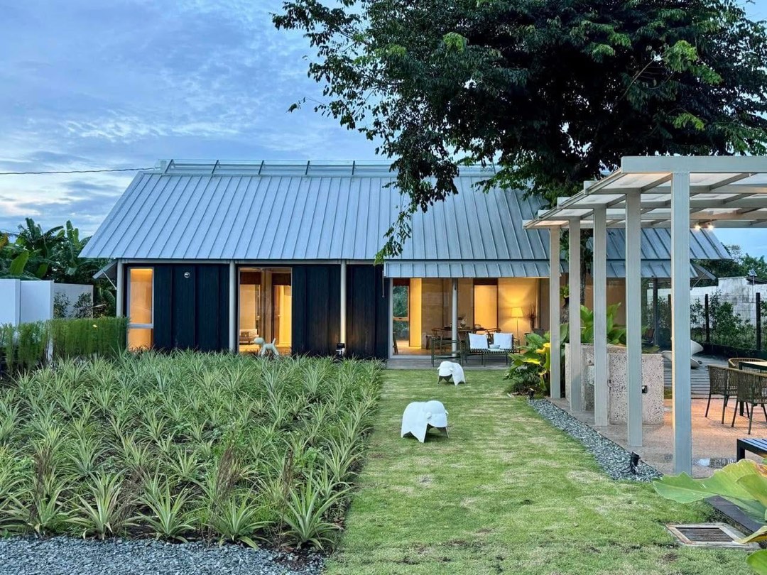 Stunning 3-Bedrooms Gabled Form Farm House for Sale in Rodeo ...