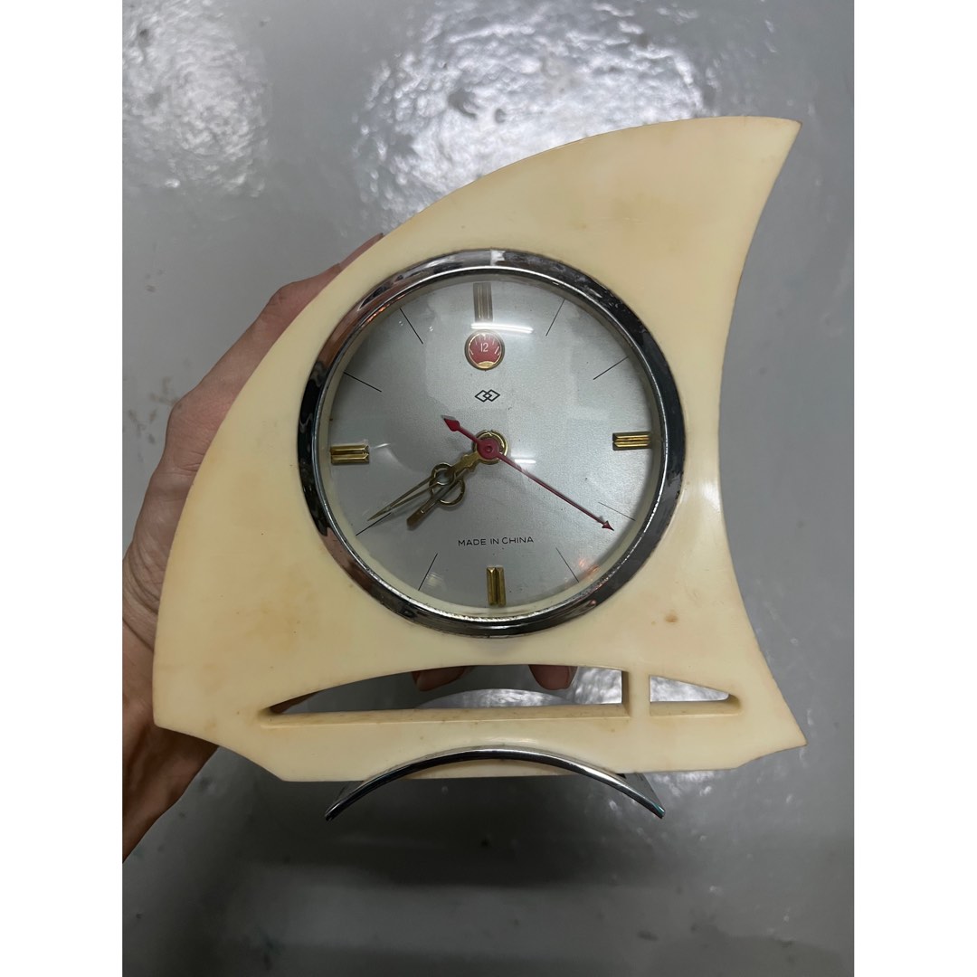 Vintage Hand Winding Table Clock (working), Hobbies & Toys ...