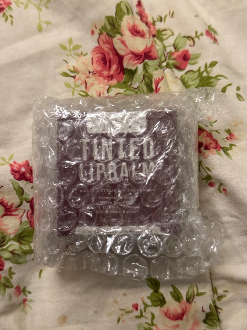 Anas tinted lip balm, Beauty & Personal Care, Oral Care on Carousell
