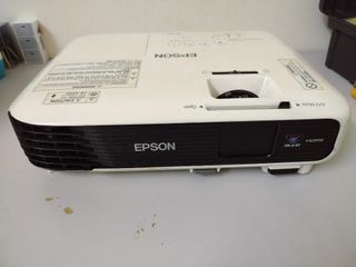 Epson Projector TW700, TV & Home Appliances, TV & Entertainment ...