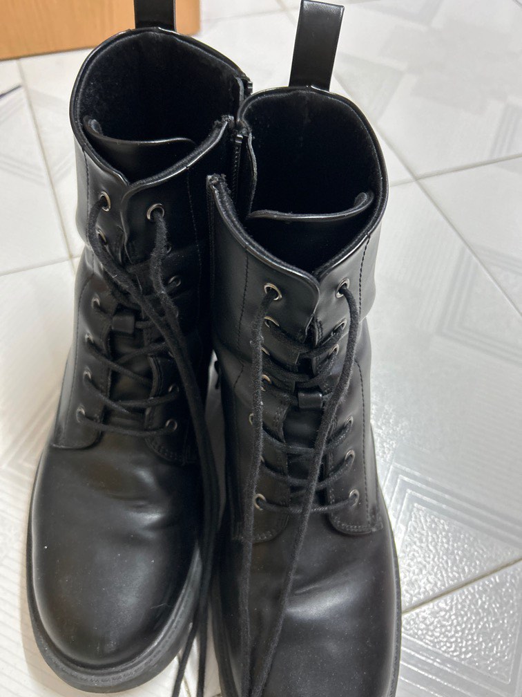 GU 女裝boots，沒有鞋墊(面交可選南港島綫/港島綫/荃灣綫/東鐵綫）, 女裝, 鞋, 靴 - Carousell