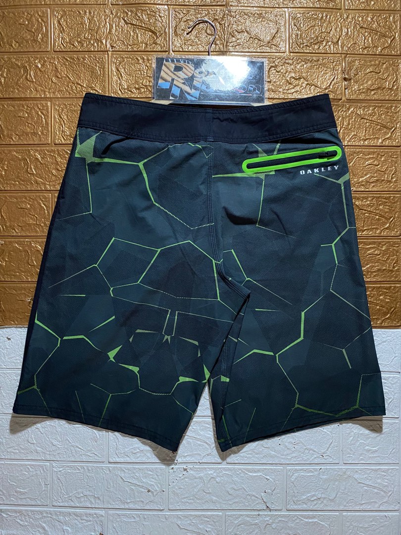 OAKLEY PERFORMANCE FIT BOARD SHORT ( STRETCHABLE), Men's Fashion ...