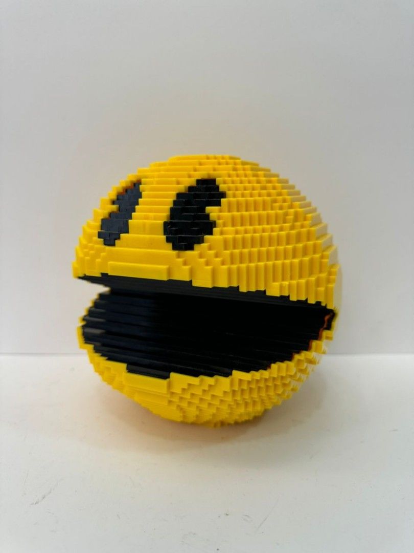 Pac-Man 3D Pixels with Light figure Namco 2021, Hobbies & Toys, Toys ...