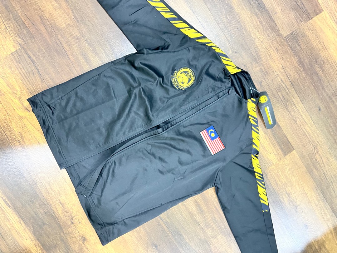 Persatuan Bola Sepak Malaysia Official Merchandise Jacket, Men's ...