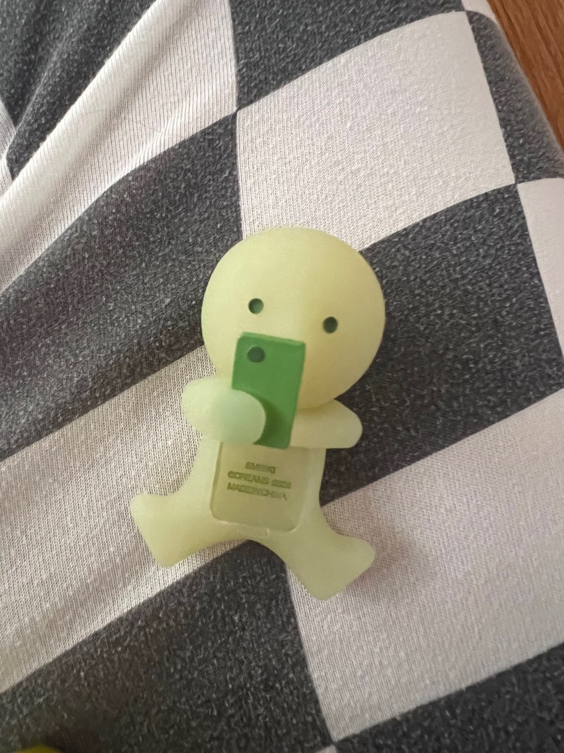 Smiski Hipper - Cellphone (NEW), Hobbies & Toys, Toys & Games on Carousell