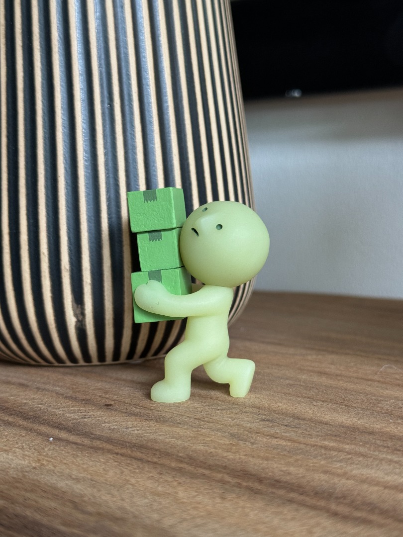 Smiski Moving - Balancing Boxes, Hobbies & Toys, Toys & Games on Carousell