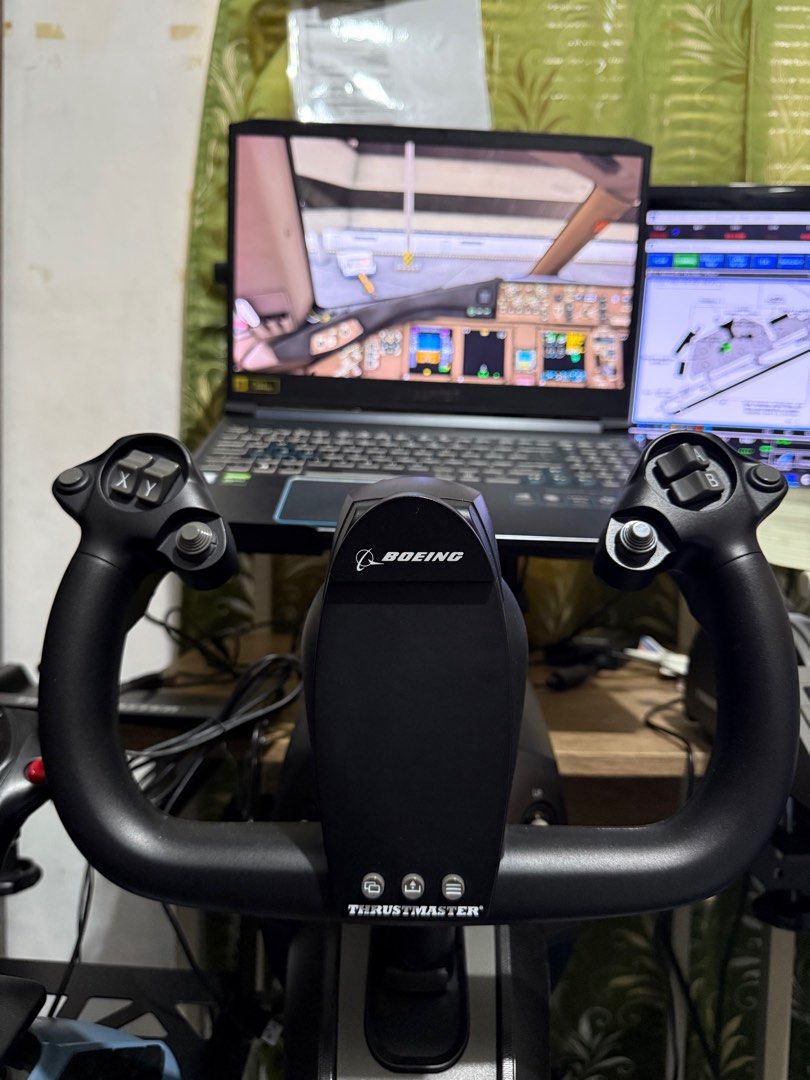 Thrustmaster Boeing Yoke Pack with Throttle and TFRP Rudder Pedals ...