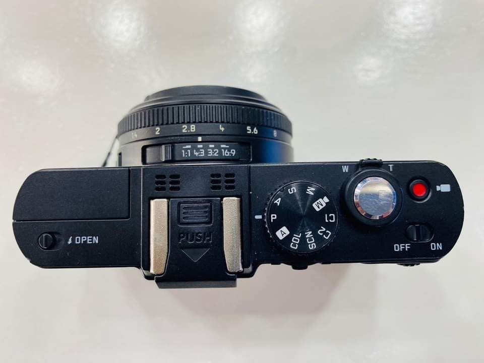 USED LEICA D-Lux 6 ultra fast f/1.4 Leica Lens Klang Shop Walkin ...