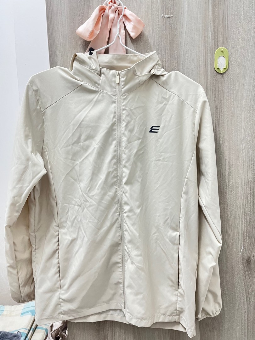 Windbraker Elgini, Women's Fashion, Coats, Jackets and Outerwear on ...