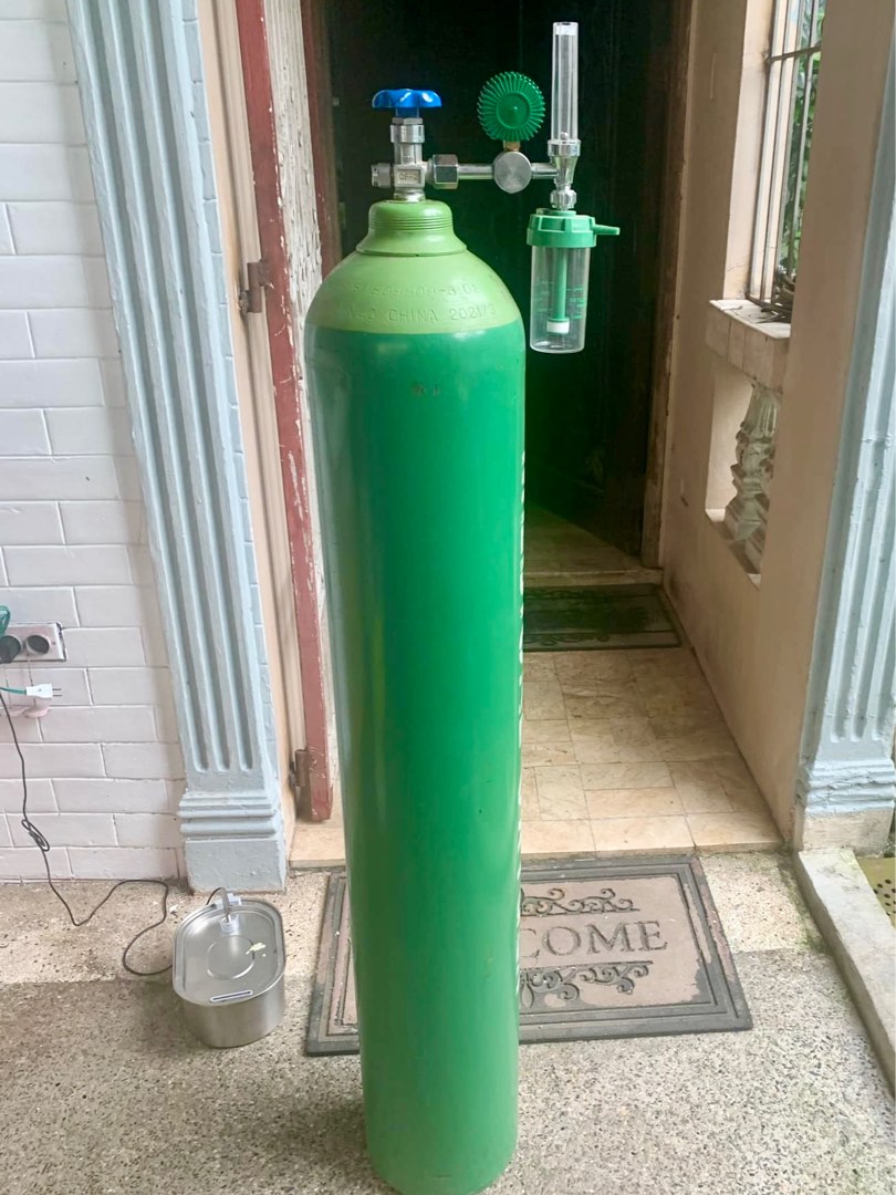 50lbs Oxygen tank with regulator, Health & Nutrition, Medical Supplies ...