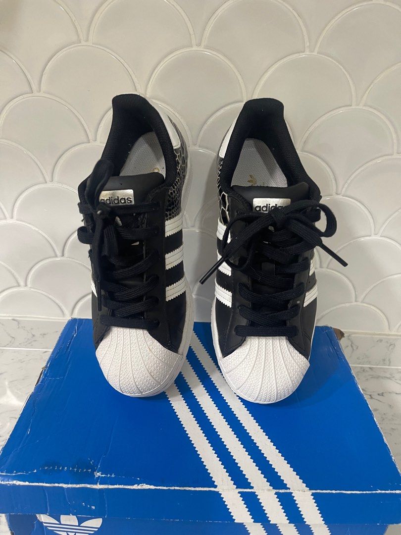 💯 Authentic Adidas Superstar, Women's Fashion, Footwear, Sneakers on ...