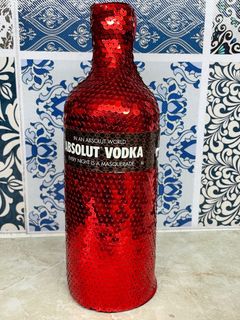 [From Europe] Republica Bozkov Vodka Professore Caribbean Elixir Rum ...