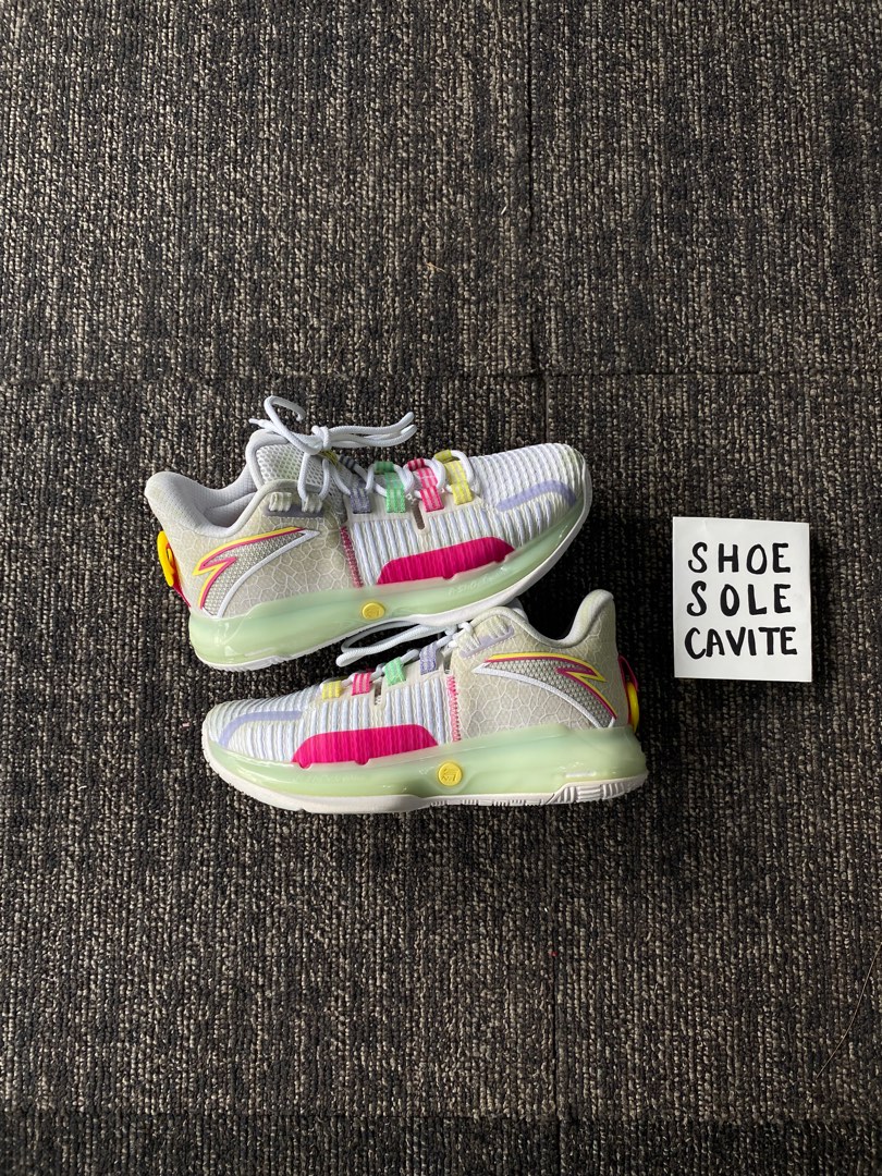 Anta Crazy Light 1, Men's Fashion, Footwear, Sneakers on Carousell
