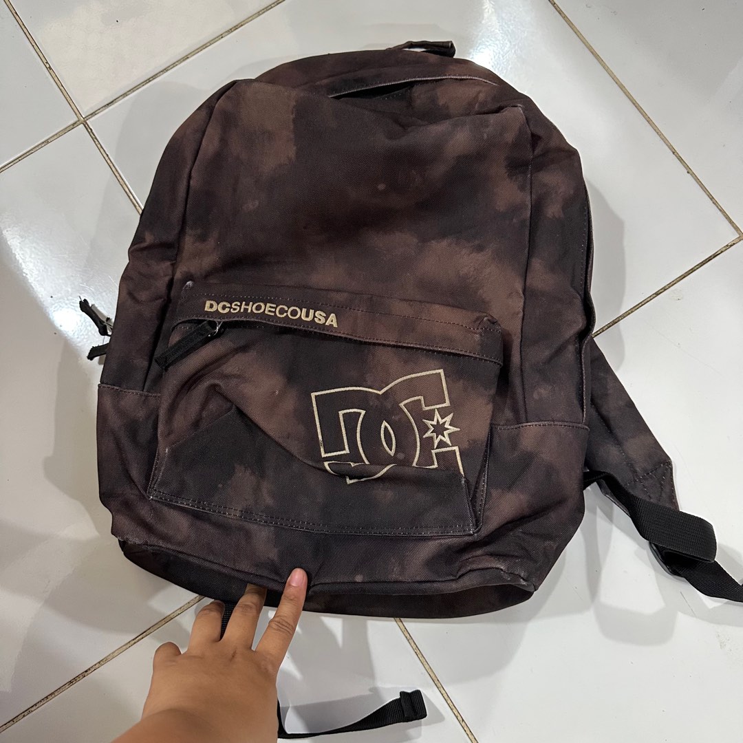 DC SHOES USA BACKPACK, Men's Fashion, Bags, Backpacks on Carousell