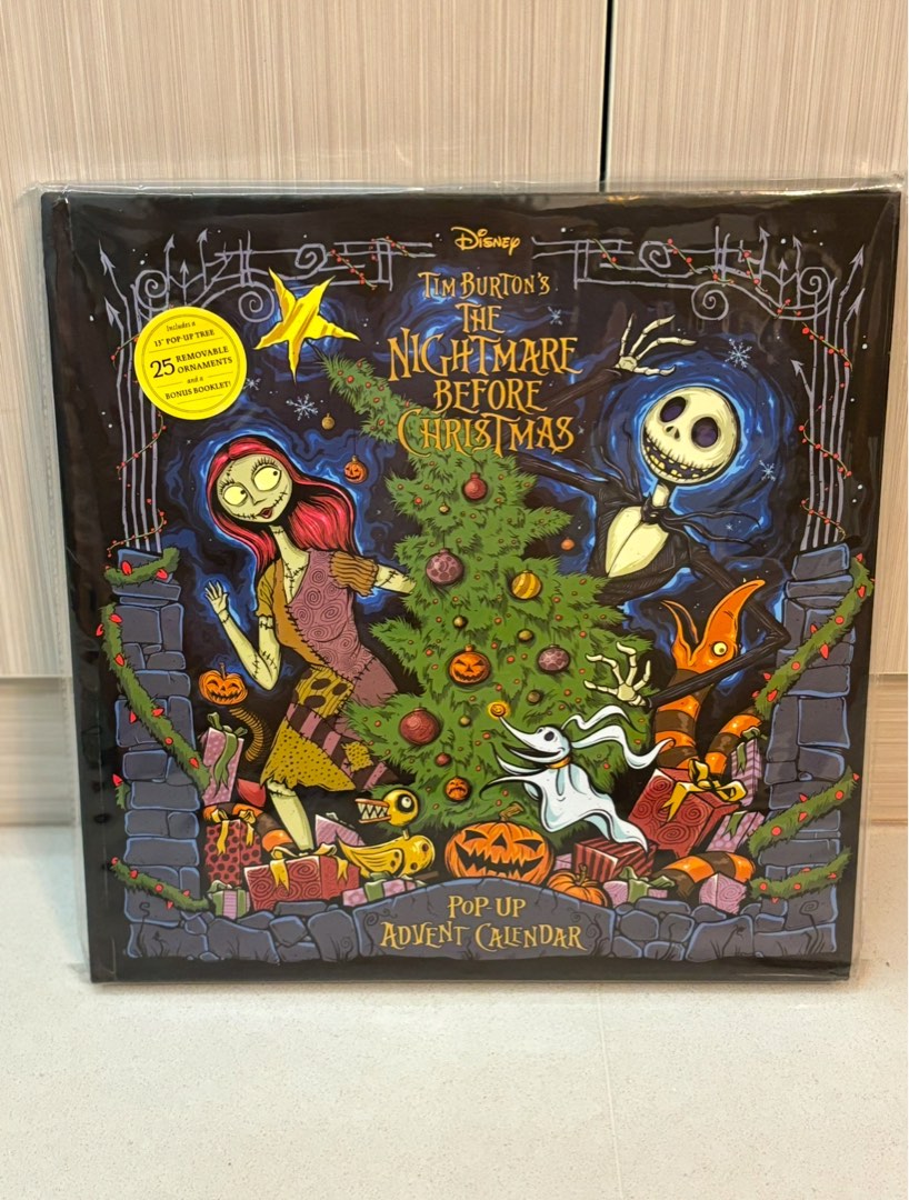 Disney Tim Burton's The Nightmare Before Christmas Pop-Up Book and ...
