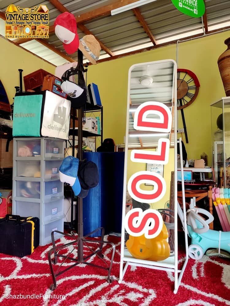 HANGING STAND BESI PADU, Furniture & Home Living, Furniture, Shelves ...