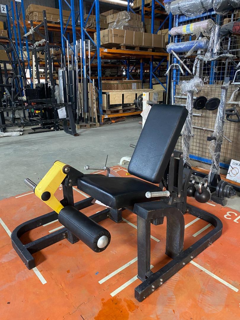 LEG EXTENSION Machine Muscles Gym Equipment Alat Train Otot Kaki ...